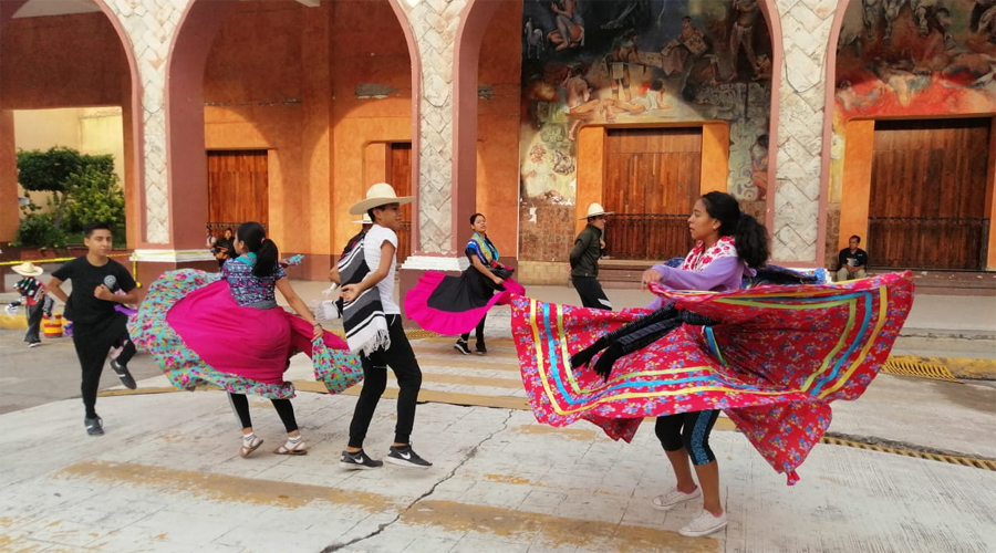 200 parejas bailarán el Jarabe Mixteco - El Imparcial de Oaxaca