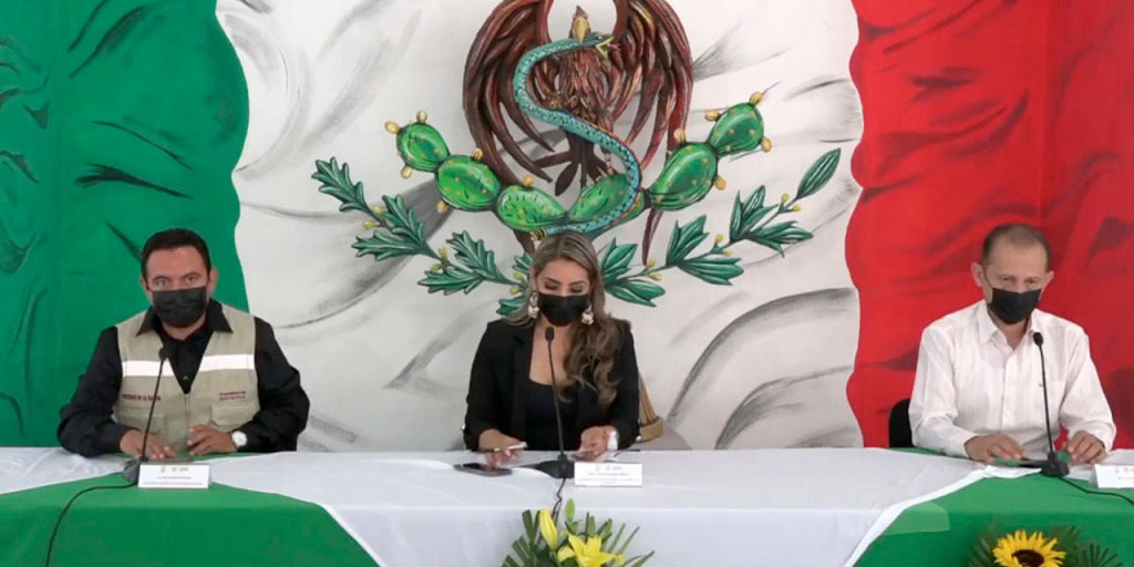 Modifica el Escudo Nacional, incluyó la inicial de su apellido: Evelyn ...