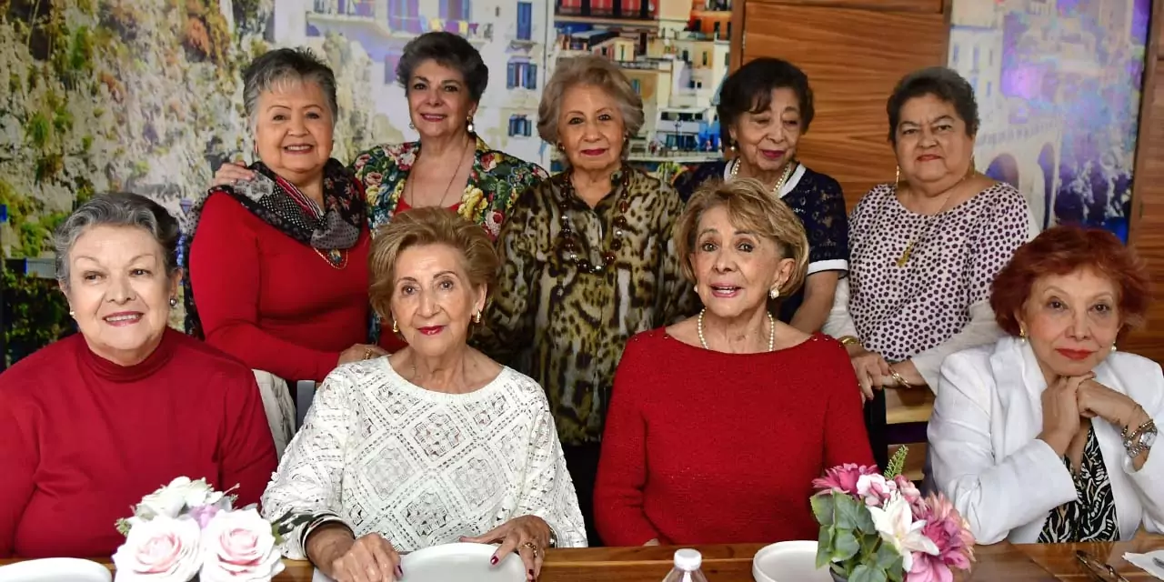 Celebran con alegría a Mina Fernández - El Imparcial de Oaxaca